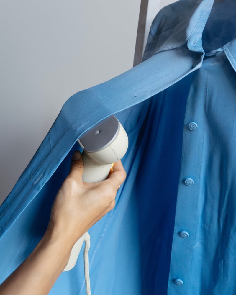 How to use a clothes steamer | Steamery